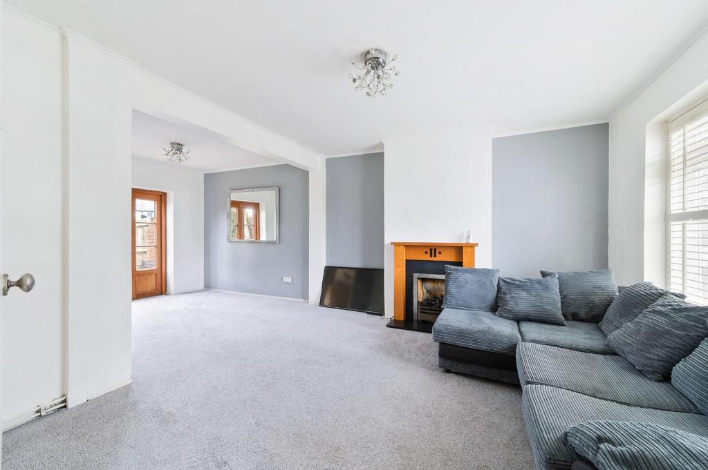 Cox Lane, Ewell 3 bed end of terrace house for sale - £460,000