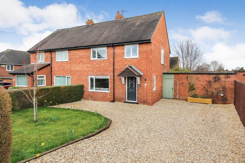 Cherry Tree Drive, Oswestry 3 bed semi-detached house - £220,000
