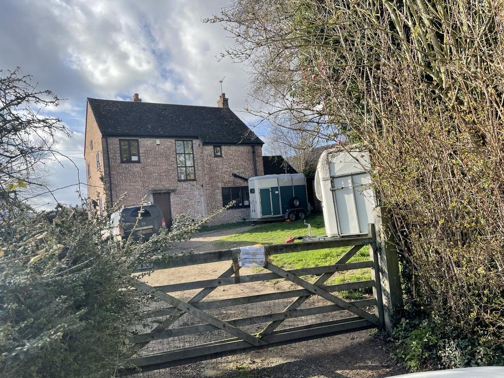 Park Farm Road, Ryarsh ME19 4 bed detached house - £2,300 pcm (£531 pw)