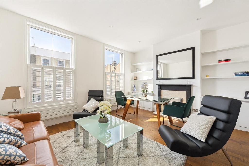Edith Grove, Chelsea, London, SW10 3 bed flat - £3,748 pcm (£865 pw)