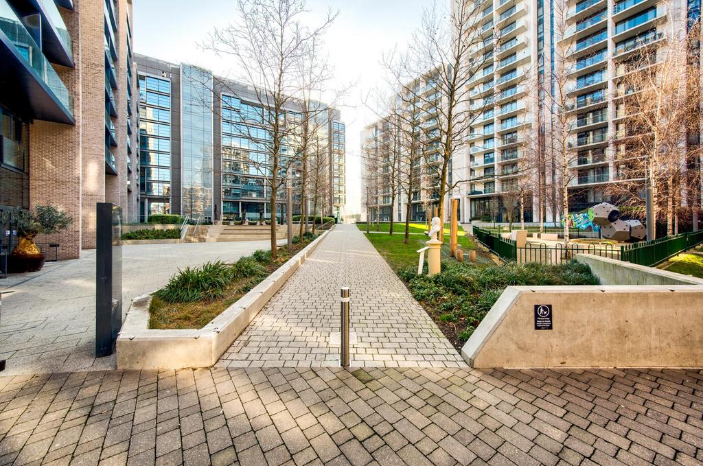 Elvin Gardens, London, HA9 2 bed apartment - £2,600 pcm (£600 pw)
