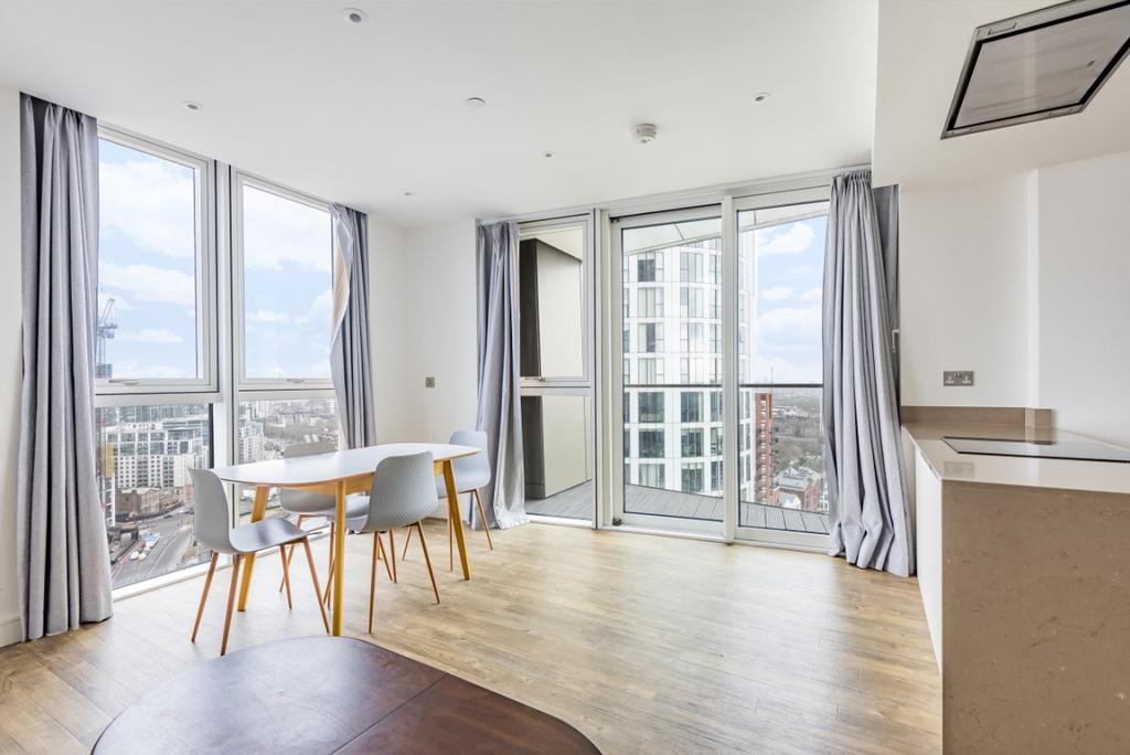 Wandsworth Road Nine Elms London SW8 2 bed apartment - £3,250 pcm (£750 pw)