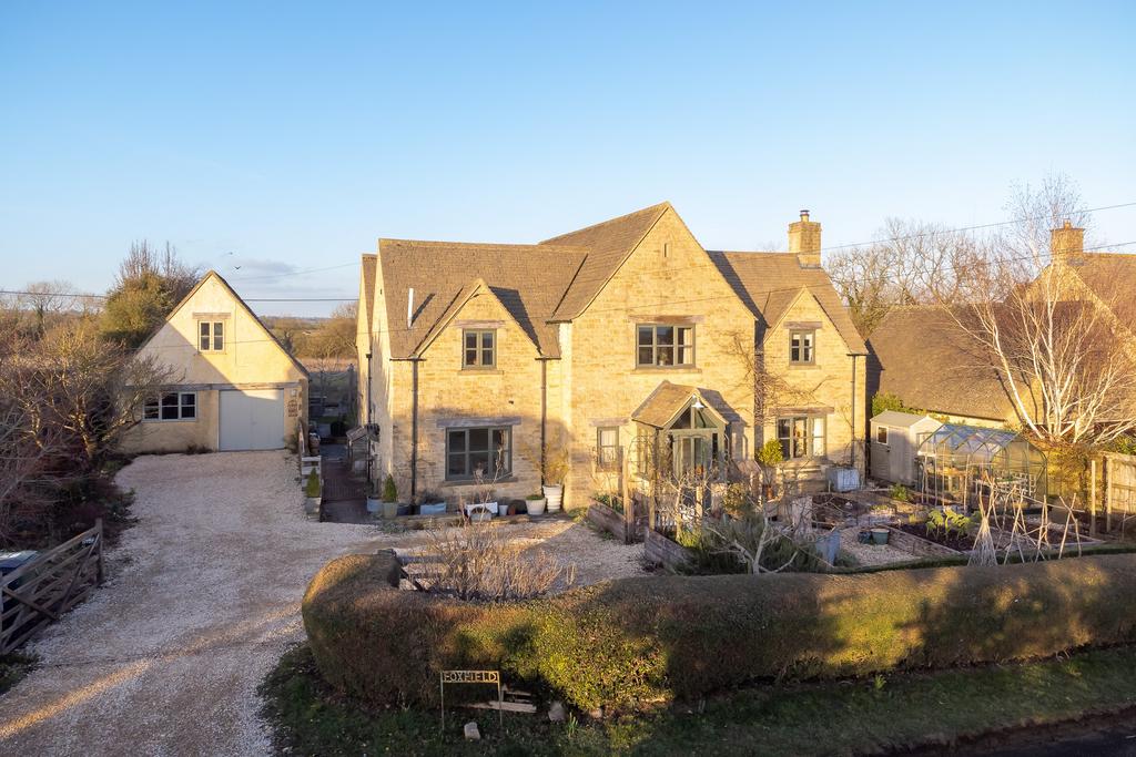 Fields Road, Chedworth GL54 6 bed detached house - £1,100,000
