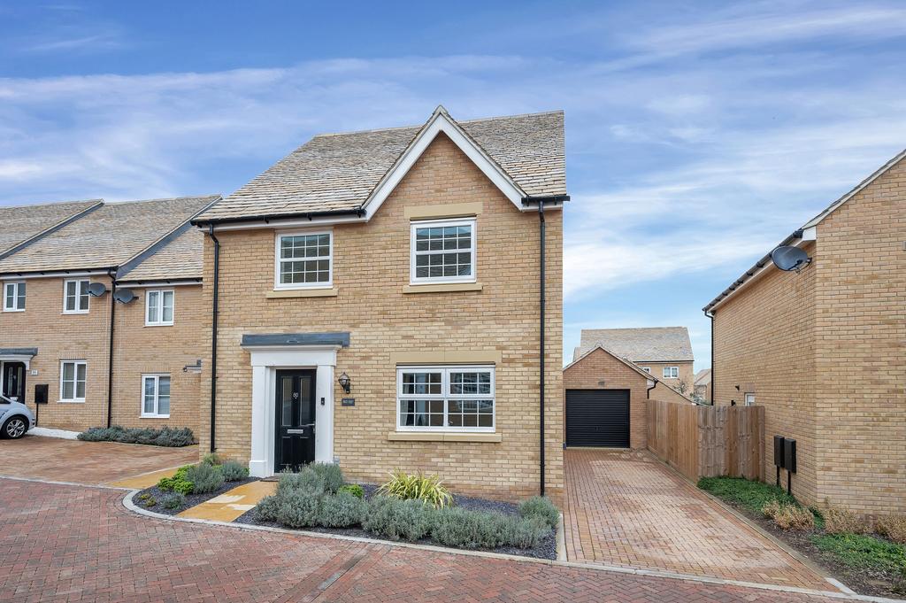 Sissons Close, Barnack, PE9 4 bed detached house - £475,000