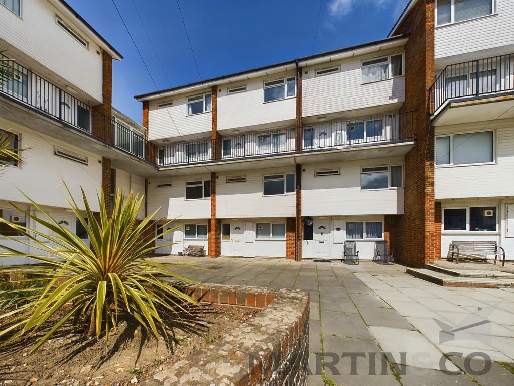 Lumsden Road, Southsea 3 bed maisonette - £145,000