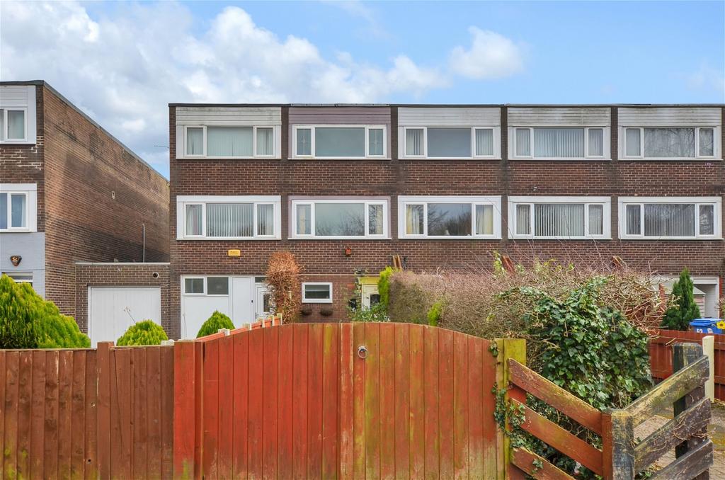 Whitchurch Way, Halton Lodge... 4 bed townhouse - £825 pcm (£190 pw)