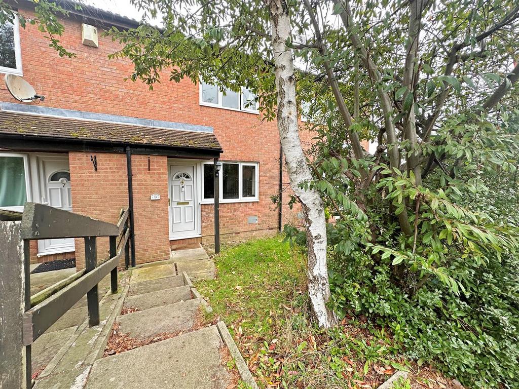 Downland Two Mile Ash Milton Keynes 2 Bed Terraced House For Sale £