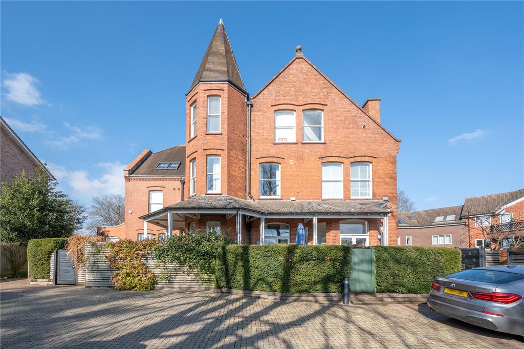 Cadoxton Place, 29 Avenue Road, St.... 3 bed house - £2,500 pcm (£577 pw)