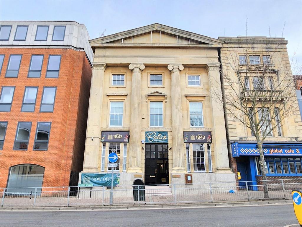 London Street, Reading 1 bed in a house share - £850 pcm (£196 pw)