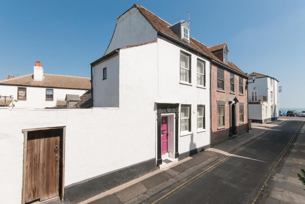 Griffin Street, Deal, CT14 3 bed semi-detached house - £300,000