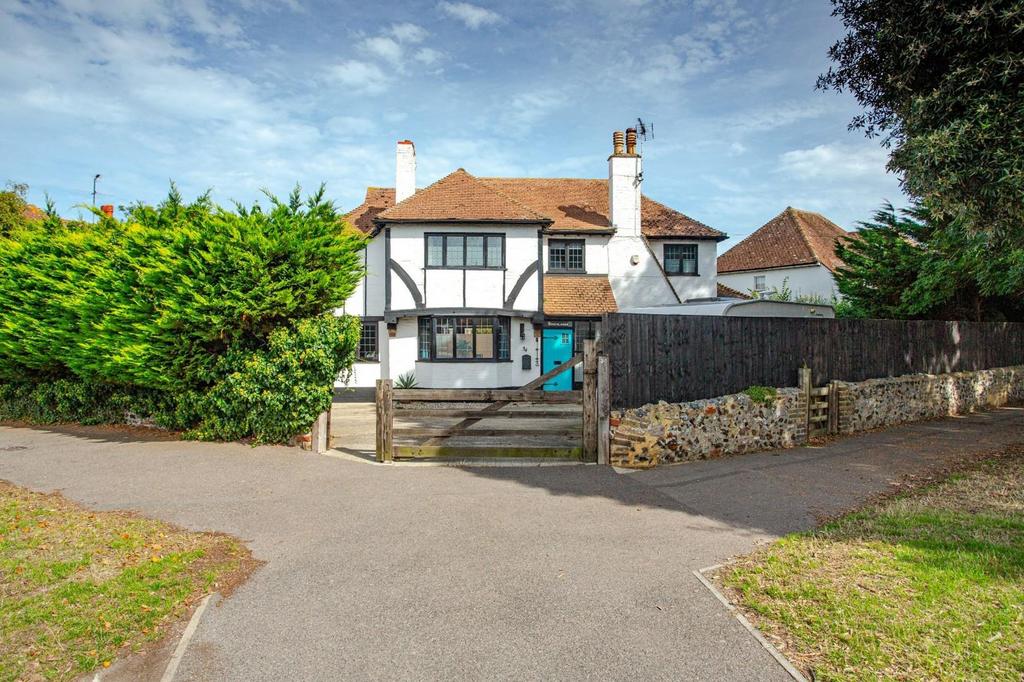 Northdown Park Road, Margate, CT9 5 bed detached house - £680,000