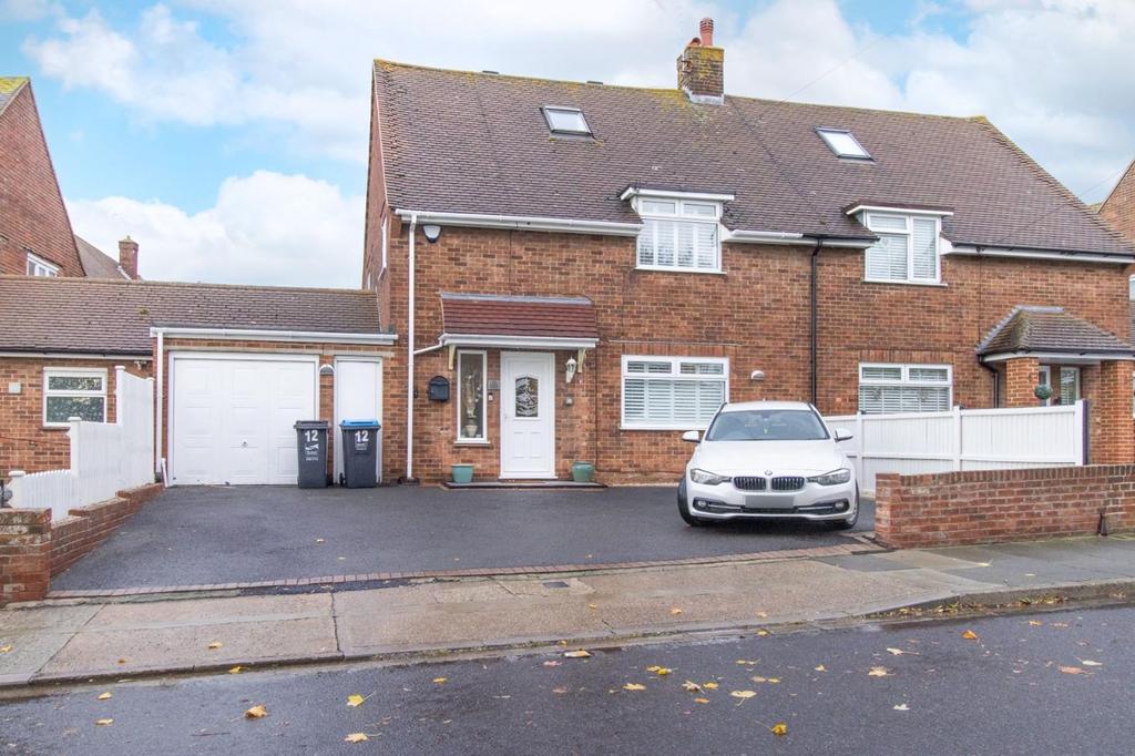 Yoakley Square Margate CT9 4 Bed Semi detached House 415 000