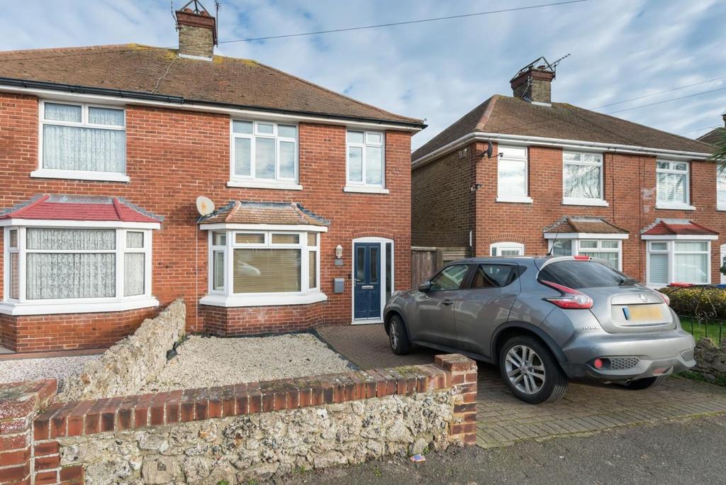 Station Approach Road, Ramsgate, CT11 3 bed property - £345,000