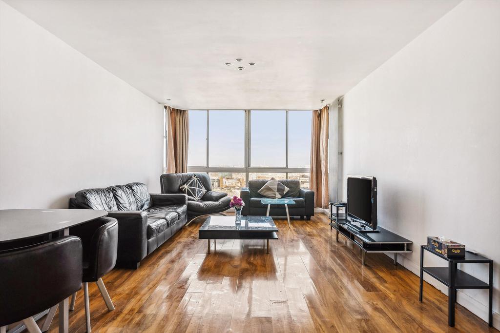 Quadrangle Tower, Cambridge Square... 2 bed flat - £3,683 pcm (£850 pw)