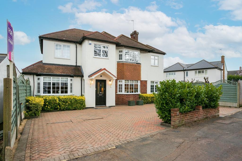Herkomer Road, Bushey, Hertfordshire... 5 bed detached house - £1,000,000