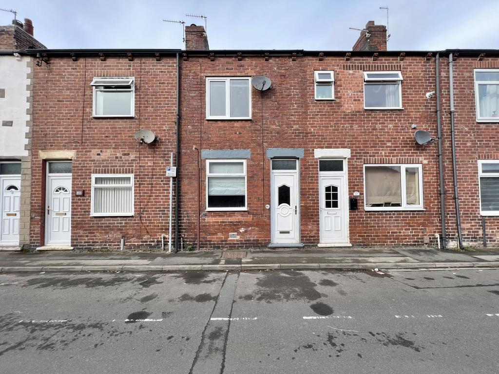 41 Princess Street, WF6 2 bed terraced house - £110,000
