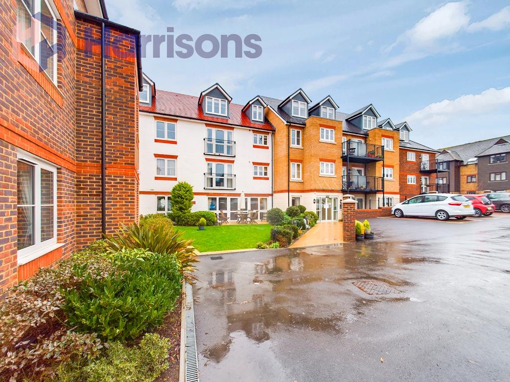 Beatrice Lodge Canterbury Road Sittingbourne Kent Me10 4fd 2 Bed