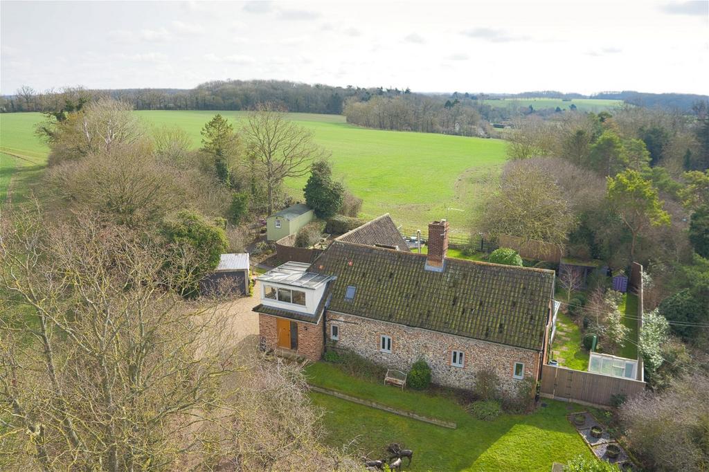 Flint Hall, Framlingham, Suffolk 4 bed detached house - £900,000
