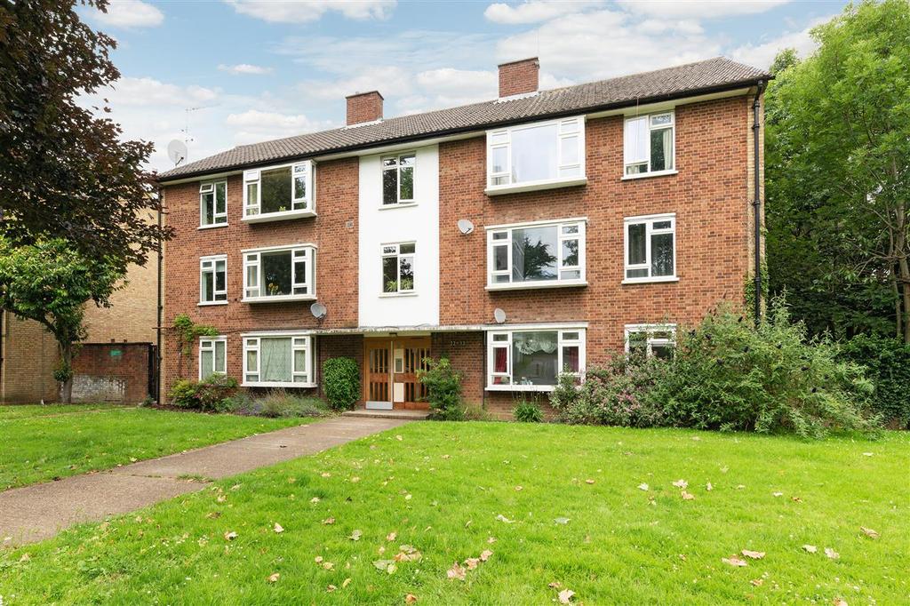 Portinscale Road, London 3 bed apartment - £560,000