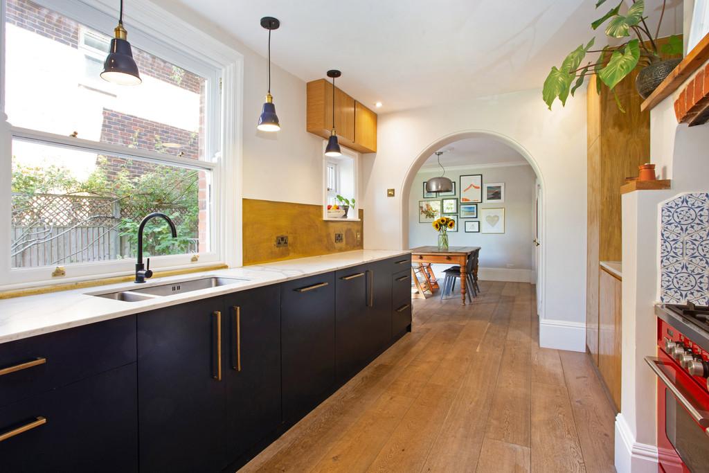 Sutton Scotney, Winchester, SO21 4 bed semi-detached house - £650,000