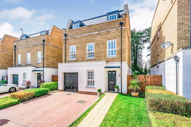 Manor House Gardens, Wormley, Broxbourne 4 bed detached house for sale ...