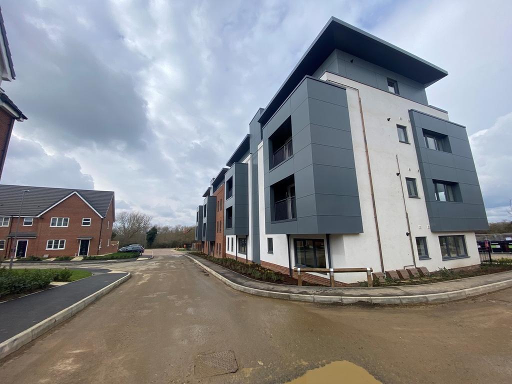 Coral Link, Redhouse Park, Milton Keynes, MK14 2 bed apartment for sale ...