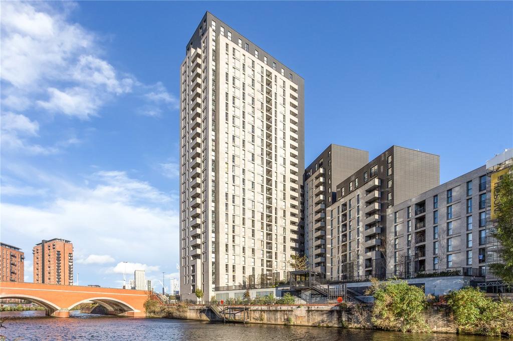 Regent Road, Manchester, M3 2 bed apartment - £1,400 pcm (£323 pw)
