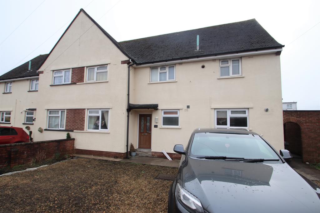 Earlham Grove, BS23 3 bed flat - £1,200 pcm (£277 pw)