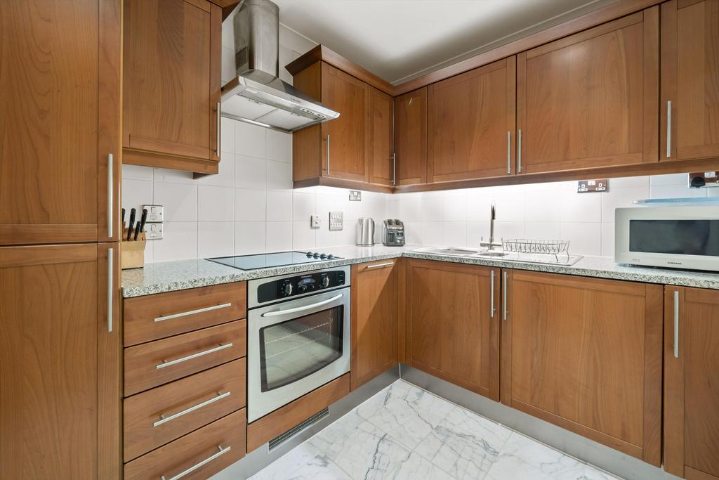 Forum Magnum Square, London, SE1 1 bed flat - £2,058 pcm (£475 pw)