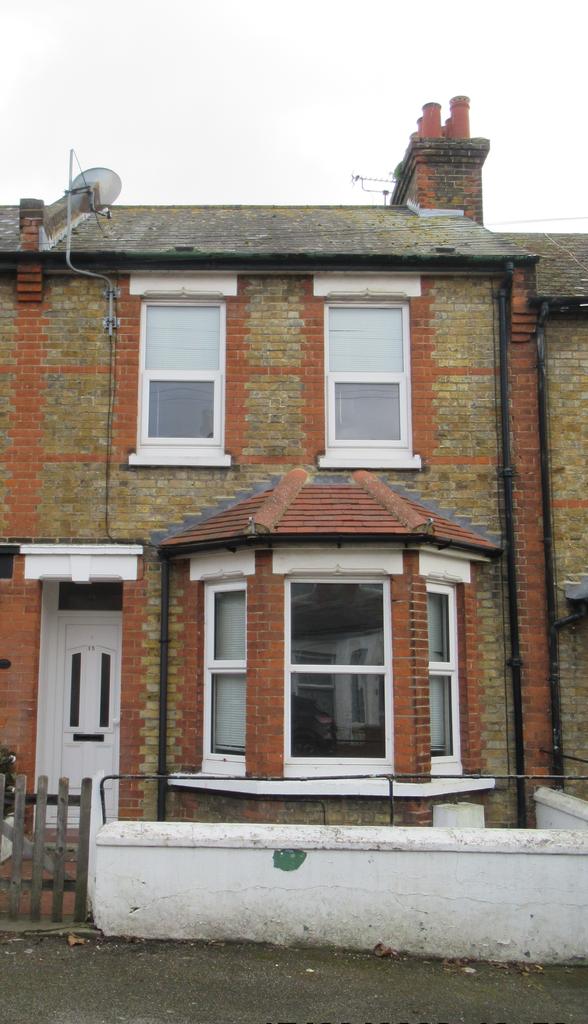 Hardres Road, Ramsgate CT11 2 bed terraced house - £925 pcm (£213 pw)