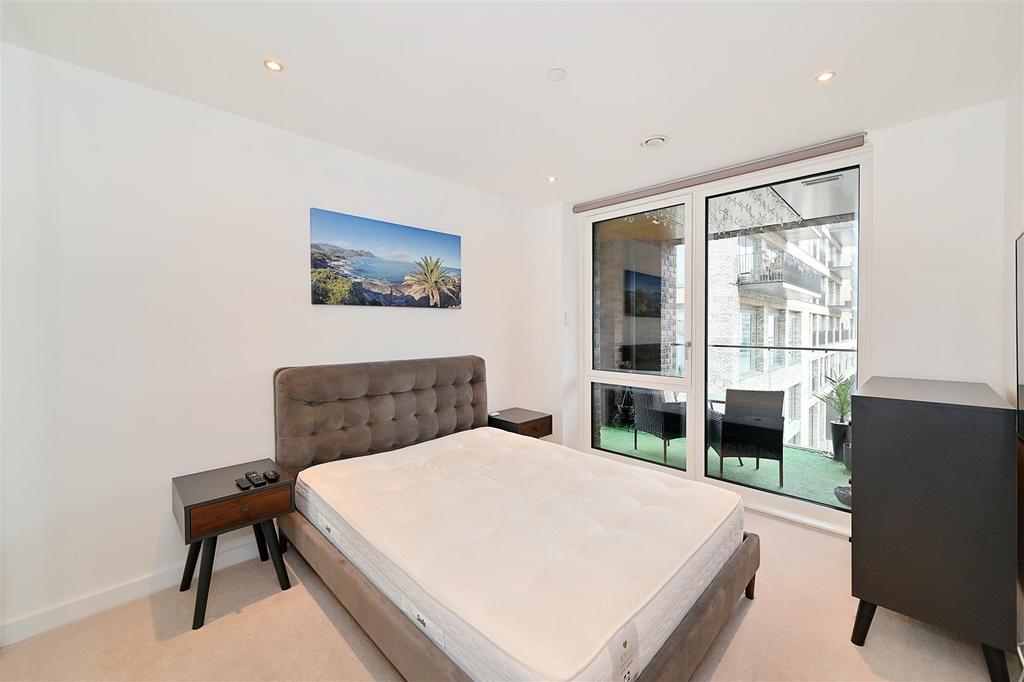 Hamme Building, Shackleton Way, London 1 bed apartment - £1,600 pcm (£369 pw)