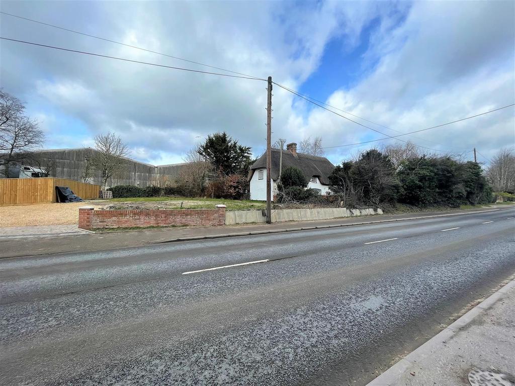 London Road, Devizes Plot - £120,000