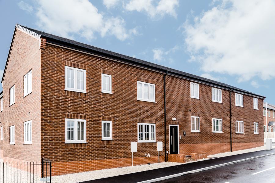 Foundry Court, Foundry Close... 2 bed apartment - £695 pcm (£160 pw)