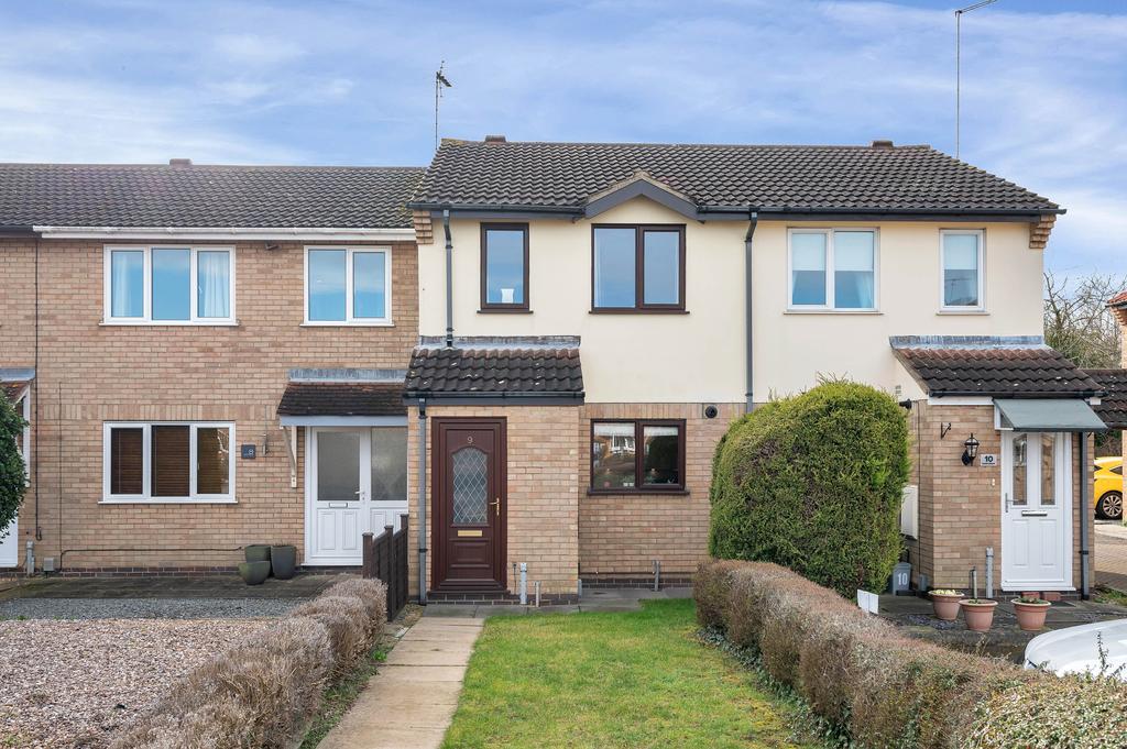 Sunnymead, Werrington, Peterborough, PE4 2 bed terraced house - £185,000