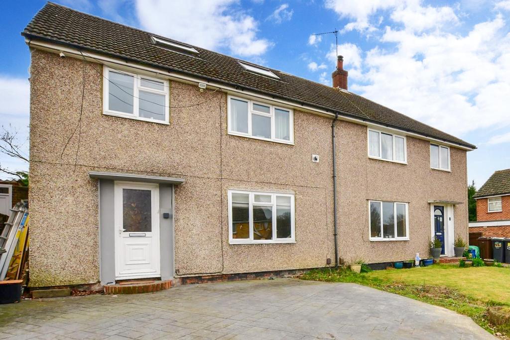 Bishops Oak Ride, Tonbridge, Kent 3 bed semi-detached house - £450,000