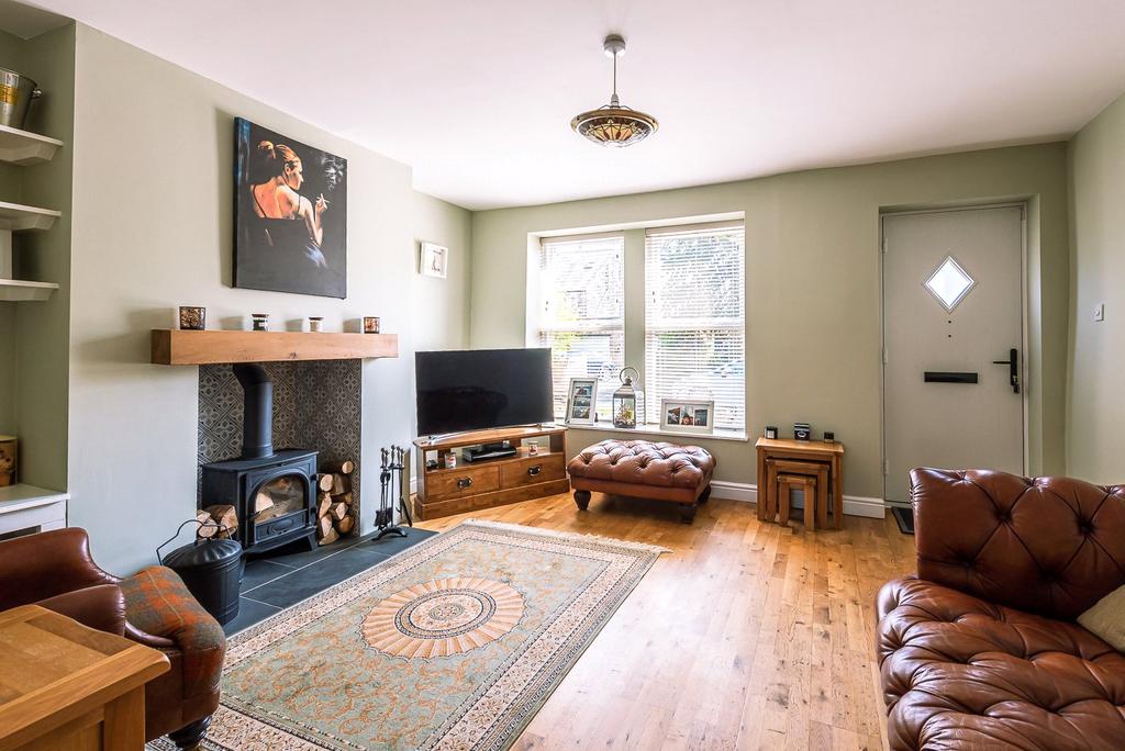 Holywell Lane, Shadwell, LS17 3 bed terraced house - £350,000