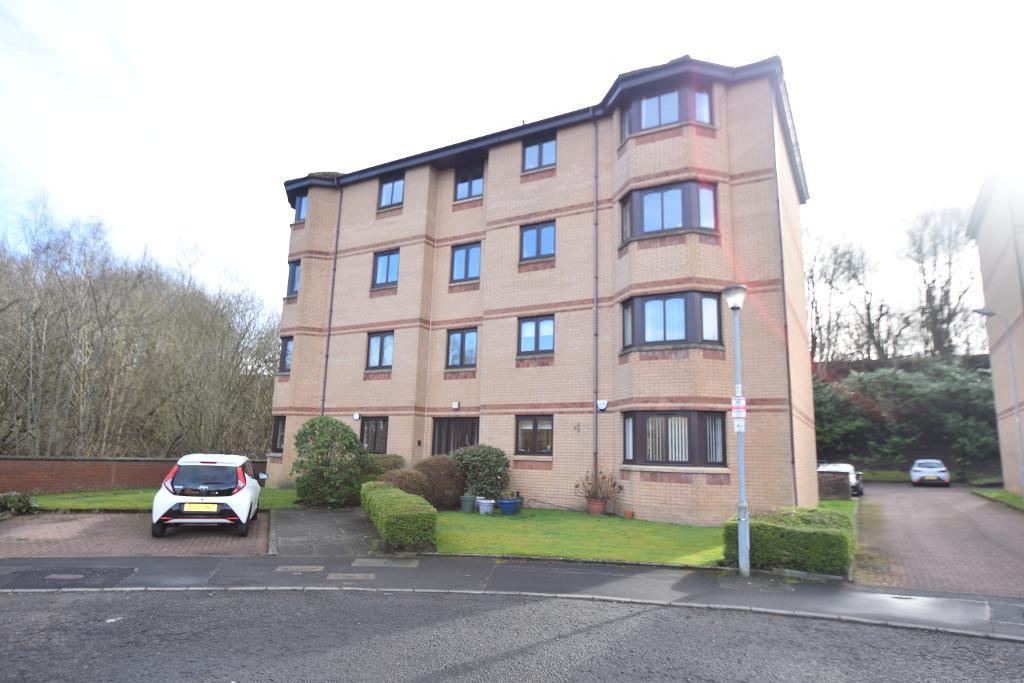 Peter D Stirling Road, Kirkintilloch... 2 bed flat - £675 pcm (£156 pw)