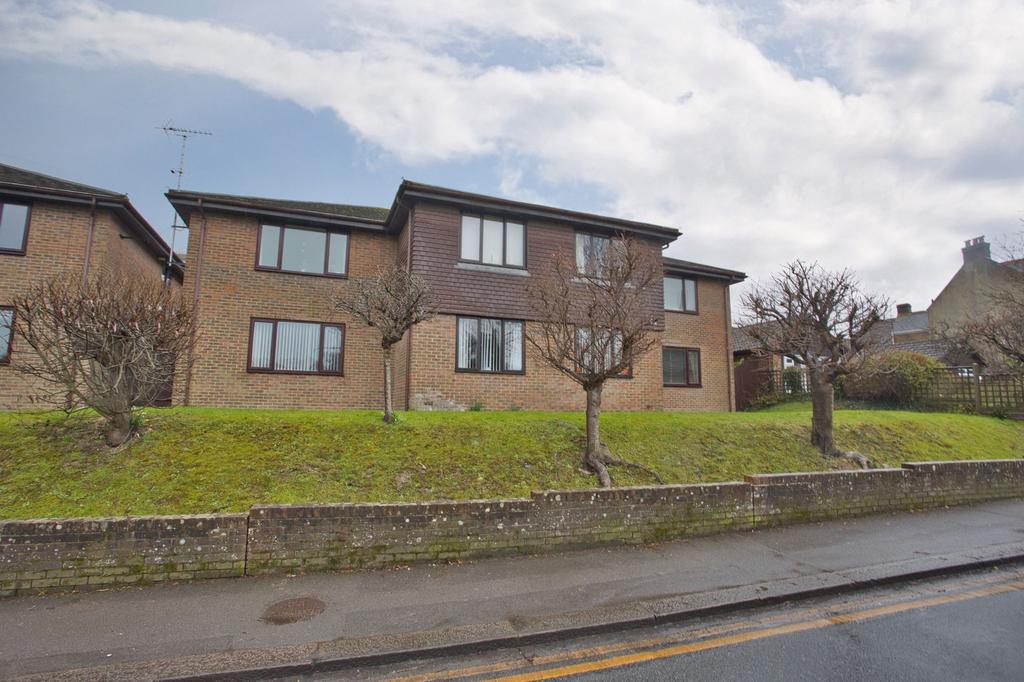 Folkestone Road, Shakespeare Court, CT17 2 bed ground floor flat for ...