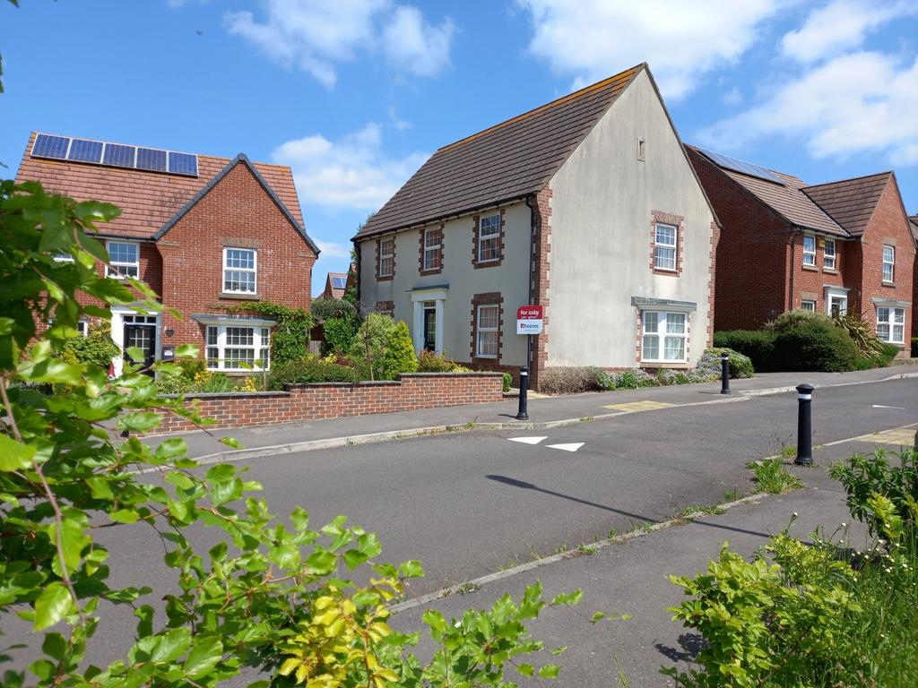 Endal Way, Clanfield, Waterlooville... 4 bed detached house - £525,000