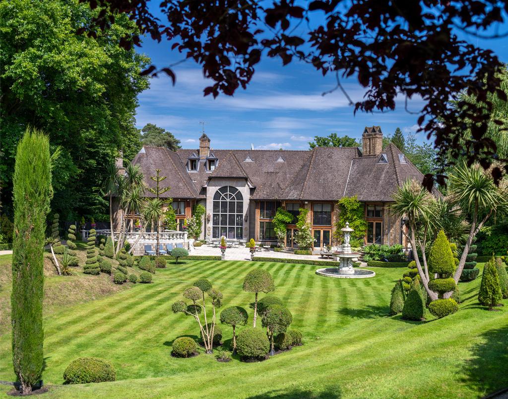 Newlands Avenue, Radlett, WD7 9 bed detached house - £15,000,000