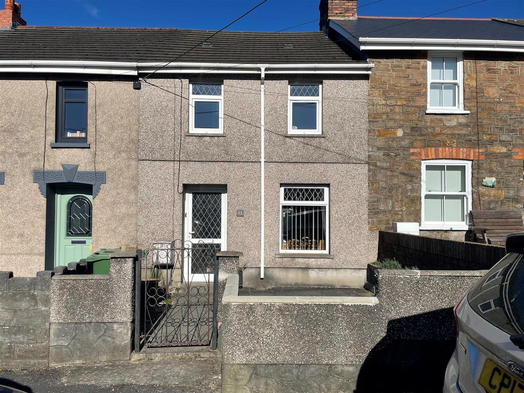 Heol Morlais, Trimsaran, Kidwelly 3 bed terraced house - £125,000