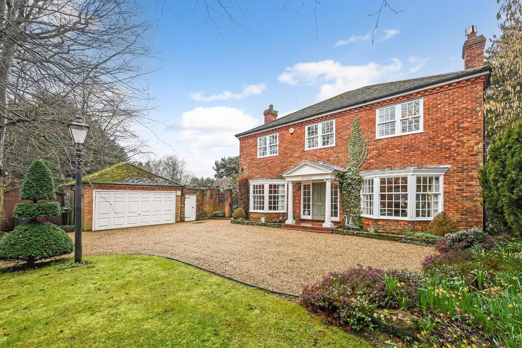 FUNTINGTON - NO CHAIN 4 bed detached house for sale - £1,250,000