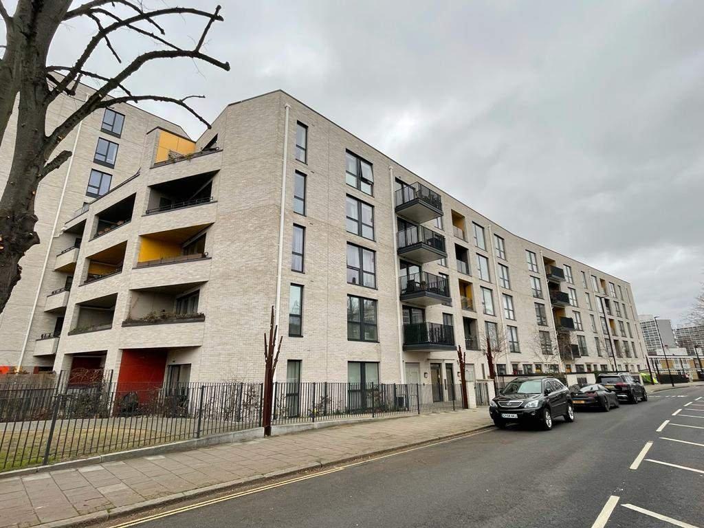 Barrington Road, Brixton, London, SW9 2 bed apartment - £2,250 pcm (£ ...
