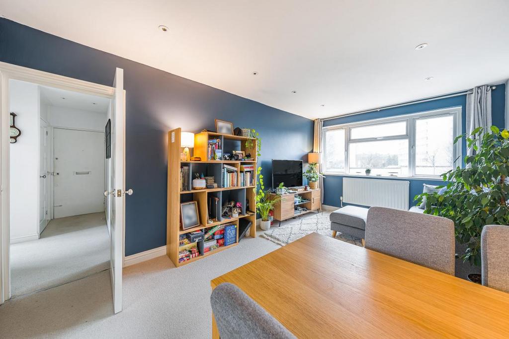 Cornford Grove, Balham 1 bed flat - £375,000