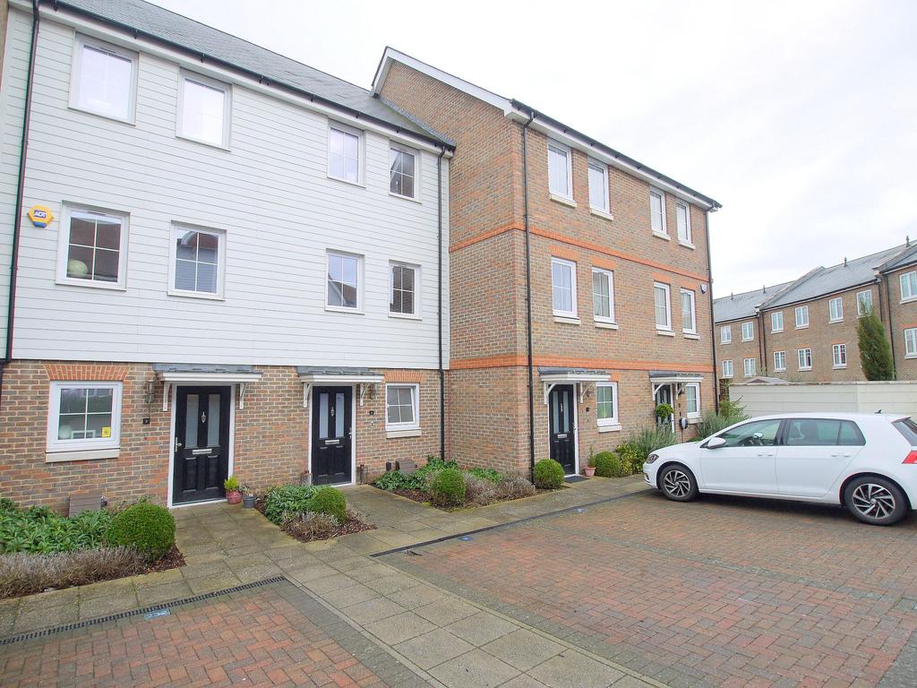 Mere Road, Dunton Green, TN14 4 bed townhouse - £595,000