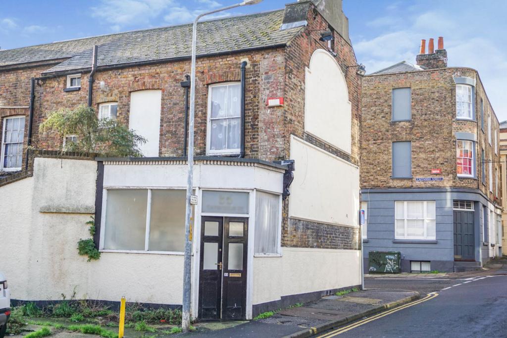 Cavendish Street, Ramsgate, CT11 3 bed end of terrace house - £1,300 ...
