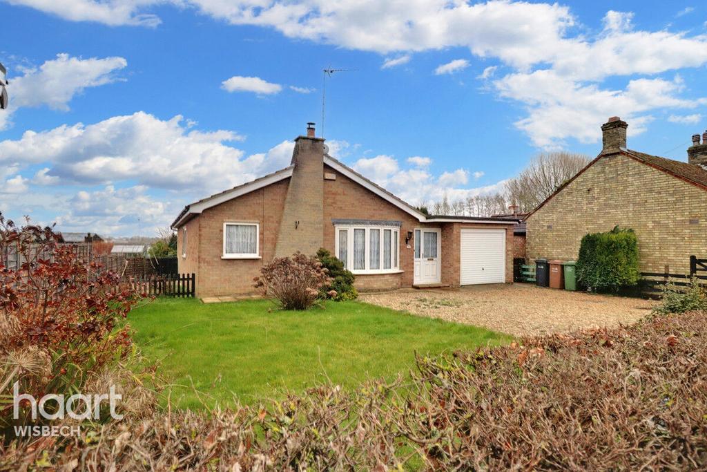 Wisbech Road Outwell 3 Bed Detached Bungalow For Sale £240 000