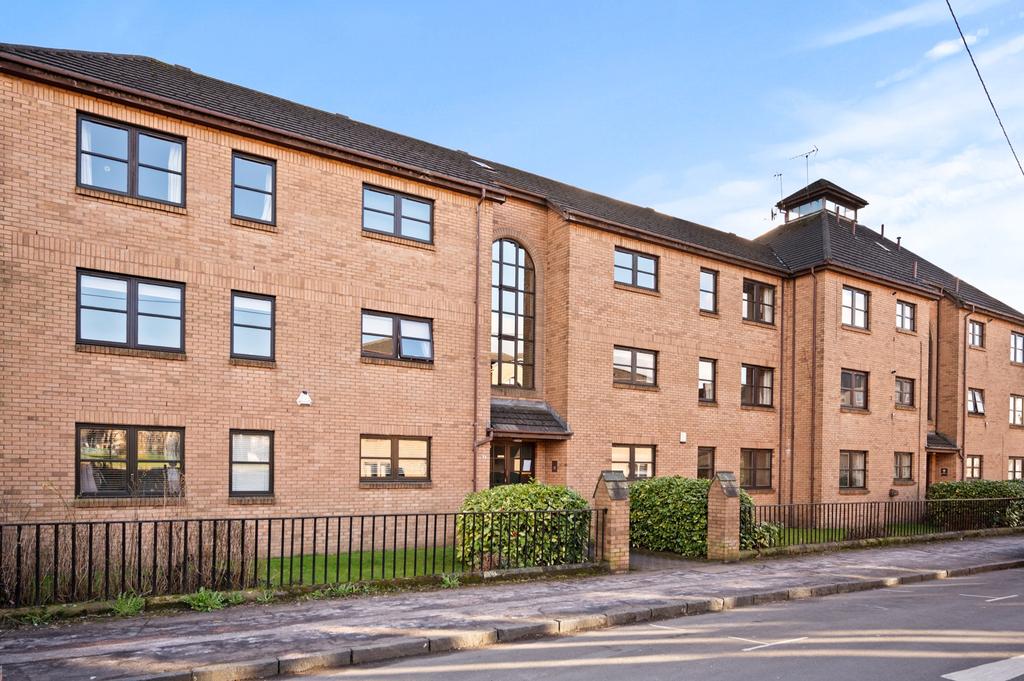 Burgh Hall Street, Flat 4, Partick... 2 bed apartment - £165,000