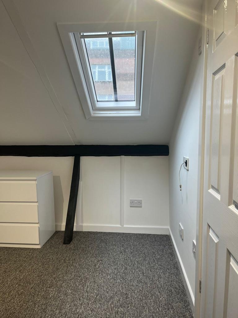 Bute Street, Luton, Bedfordshire, LU1 House share - £525 pcm (£121 pw)