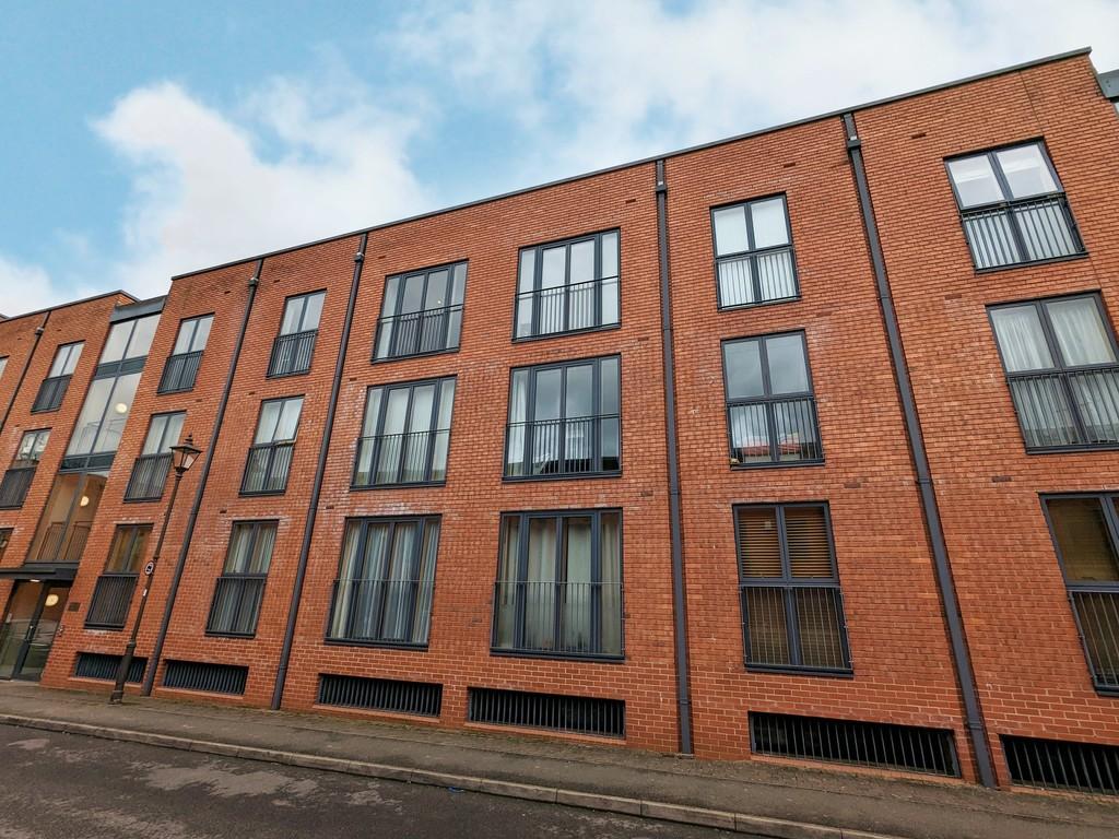 Ascote Lane, Dickens Heath 2 bed apartment for sale - £190,000